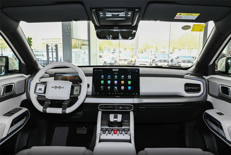 2025 Formula Leopard Titanium 3